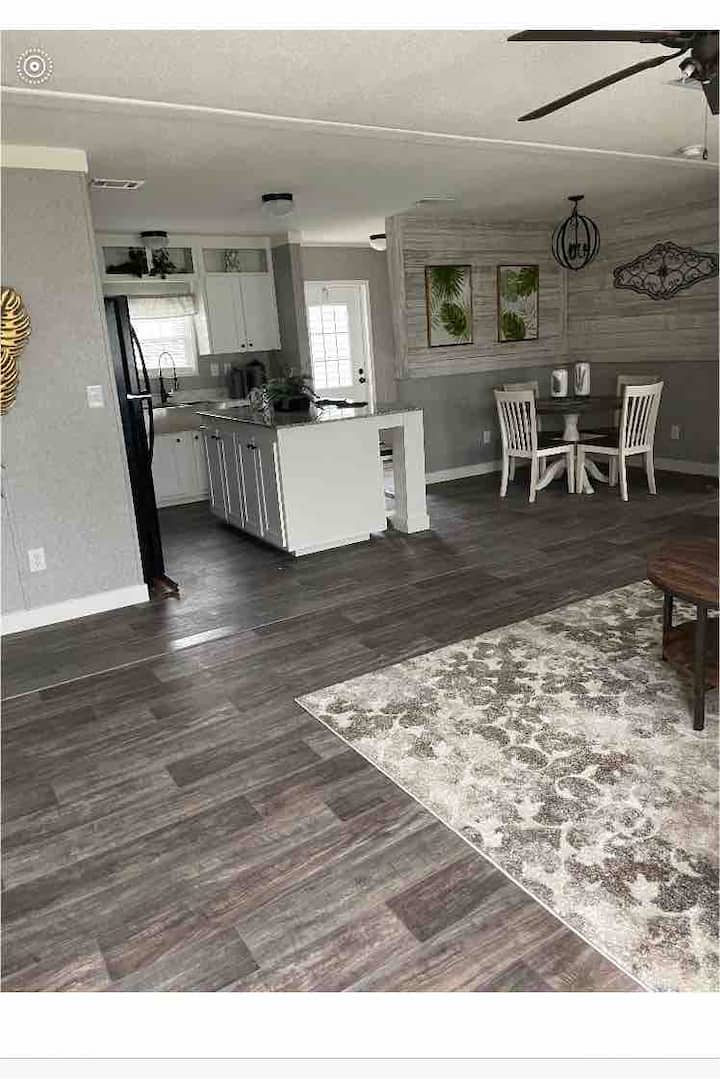 Sweet Retreat In The Springs - Homosassa, FL