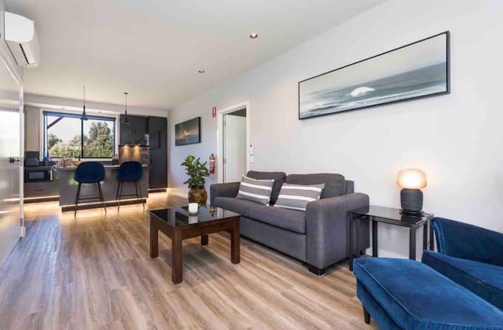 Secluded Getaway, Apartments 1 & 2. Two Bedrooms. - Cape Paterson
