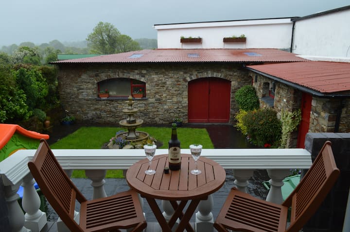 Lovely Traditional Village Home And Organic Garden - Ireland