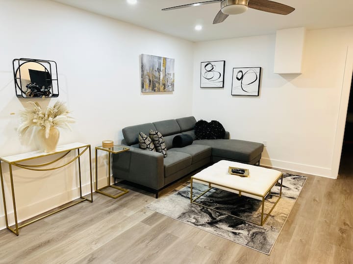 Swinton Beach Cottage Unit A W/ Parking - Delray Beach, FL