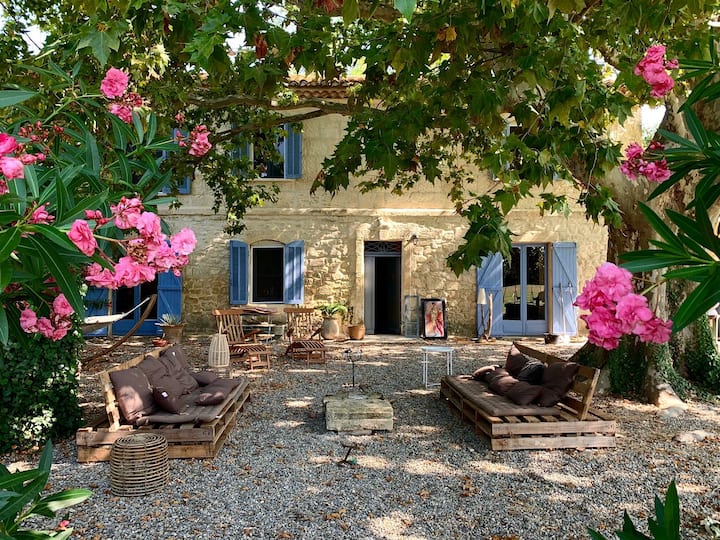 Typique Mas Camarguais Près D'arles - Arlés