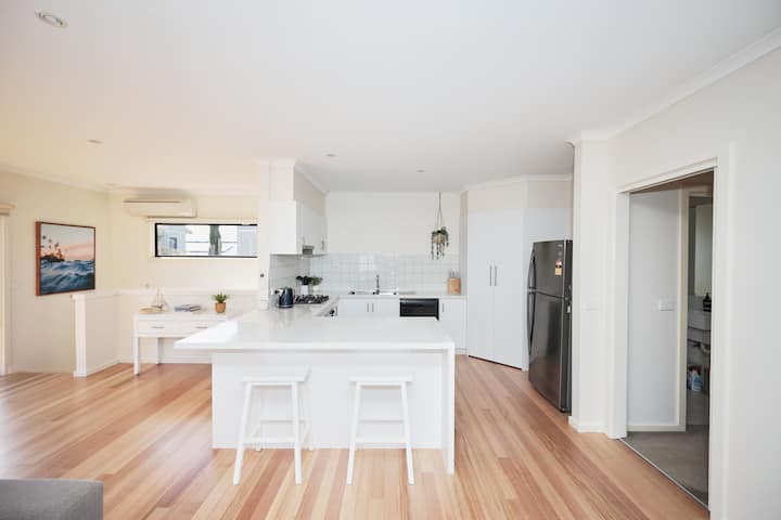 Cowrie Beach Haven- 600 Meters To Beach! - Torquay