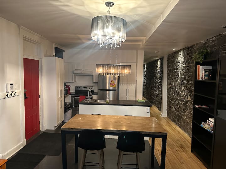 Coup De Coeur Garanti ! Grand Condo Vieux-québec. - Québec