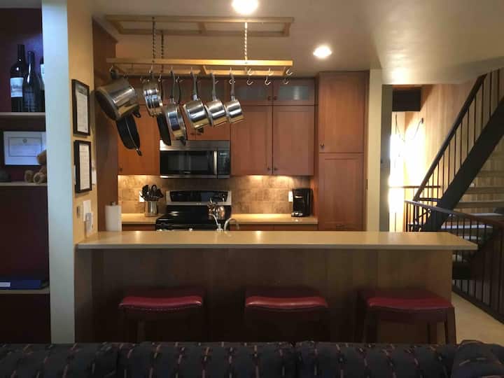 Kings Beach Mountain Townhome Retreat 3bd/2ba+loft - Kings Beach