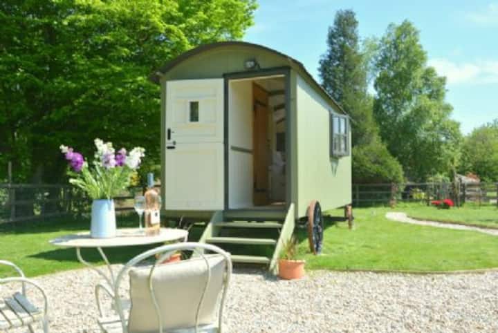The Secret Hideaway - Cranbrook