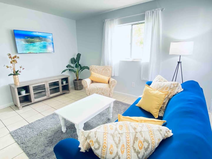 Swfl Sol: 2bed 1 Bath - Best $ - Cape Coral, FL
