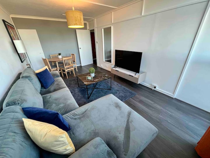 Tower Bridge, Canada Water 2 Bed Flat. - City of London