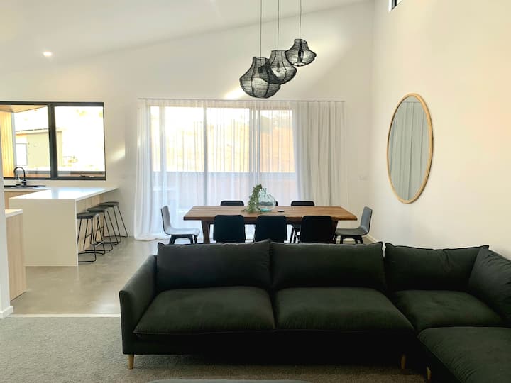 Kitenga | Luxury 3br Home With Stunning Lake View - Jindabyne