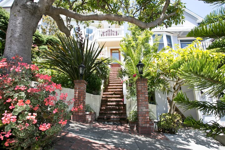 1906 Victorian In Noe Valley! - The Castro - San Francisco