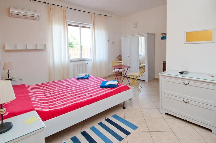 Dependance A 50 Mt Dalla Spiaggia - Cagliari