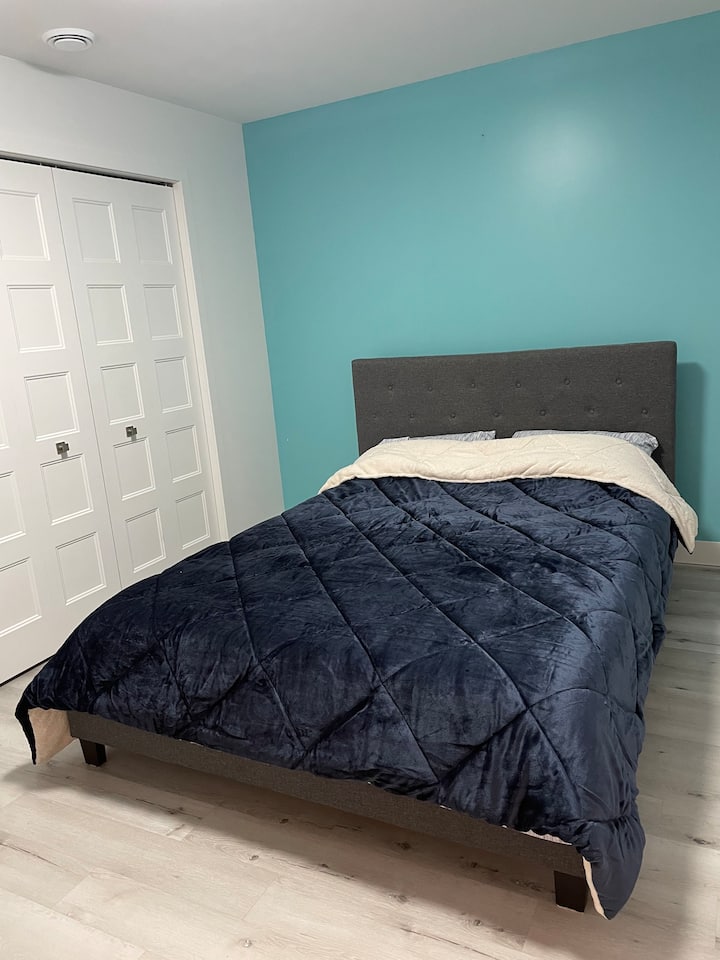 A Nice Private Suit In A Townhouse! - Sherbrooke