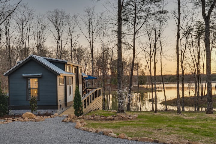 Tiny house rentals | Airbnb