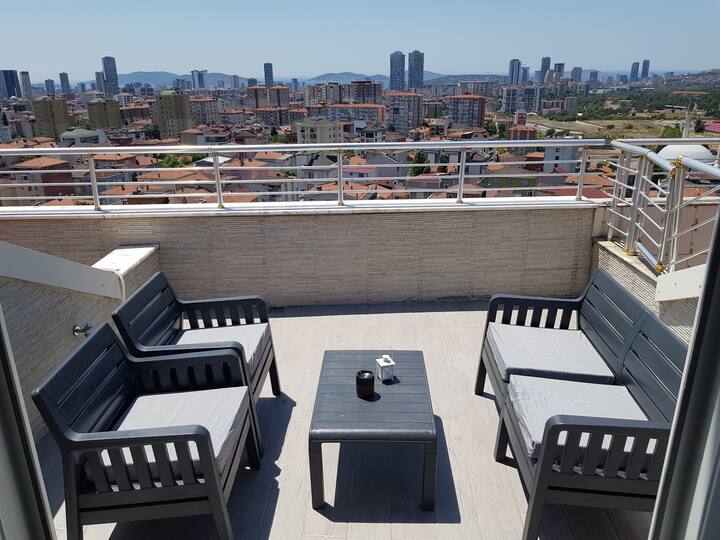 Elegant 4br Duplex | Private Rooftop & City Views - Adalar