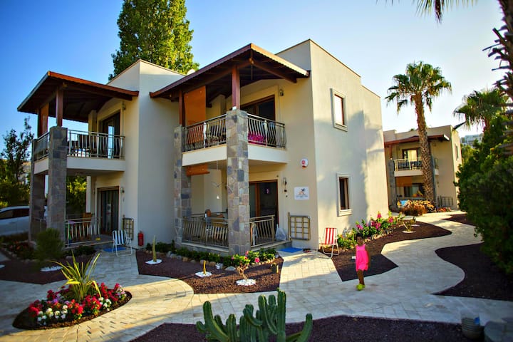 Denize ÇOk Yakın 35 Metre Internetli - Küçükbük - Gündoğan