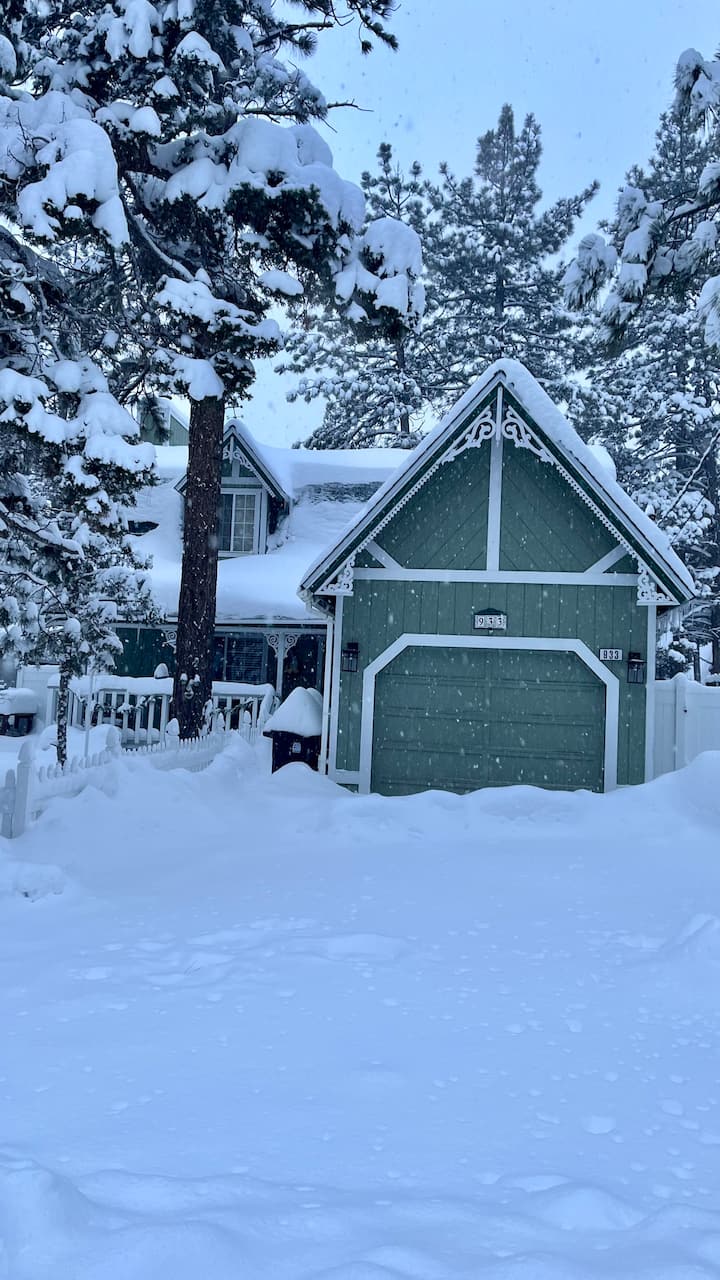 Lovely Family Cabin, Close To Slopes, Ev Charger - Big Bear, CA