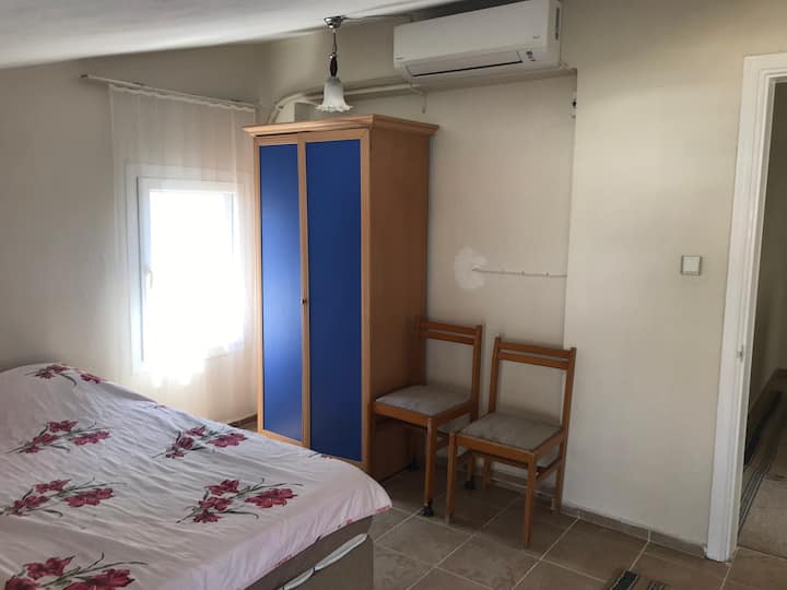 ÇArşı Içinde Denize Yürüyerek 10 Dk - Dikili