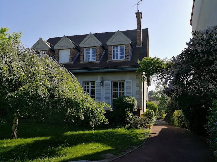 Grande Maison Proche Paris (15 Min) - Suresnes
