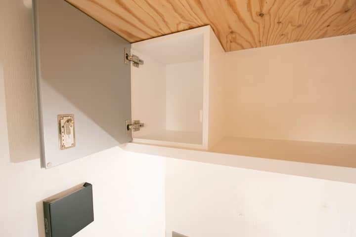 次世代カプセル｜1㎡｜1 Bed｜最大1名 女性専用 - Sapporo