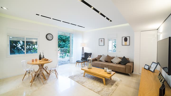 Deluxe 2bdrm Apt! 2bath & Balcony!! - Tel Awiw