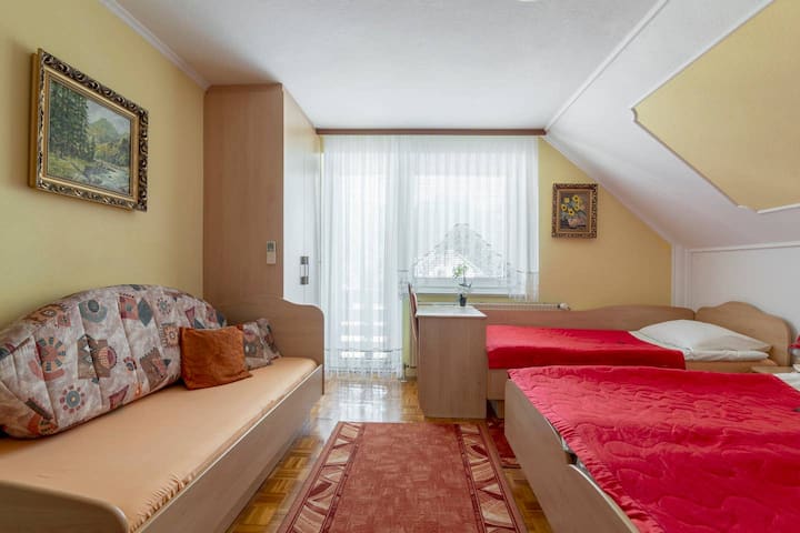 Room For 3 Or 4 Person (Rooms&apartm Jana Nr.1) - Slovenia