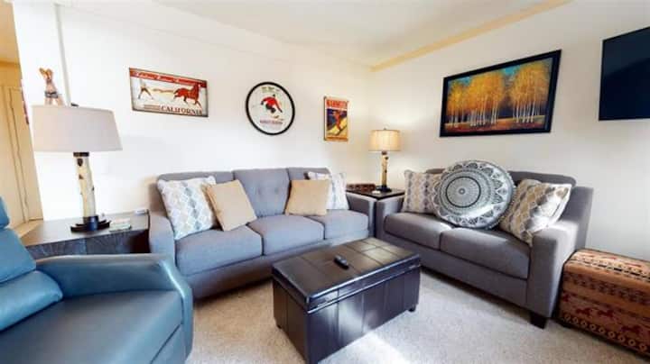 Great Views Of Lifts/mountains, Ski In / Ski Out! - Mammoth Lakes, CA