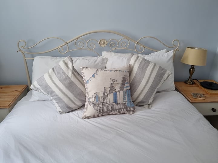 Cosy 1 Bed Annexe With Private Bathroom - Ringwood