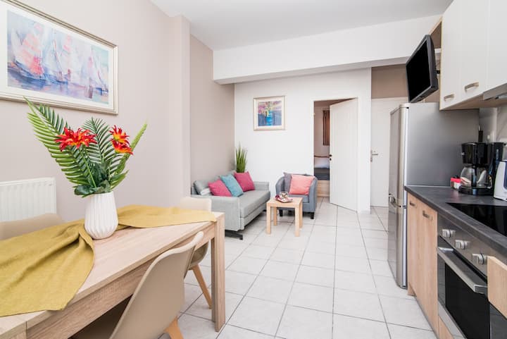 Luxury First-floor Apartment Near Public Parking - Chania
