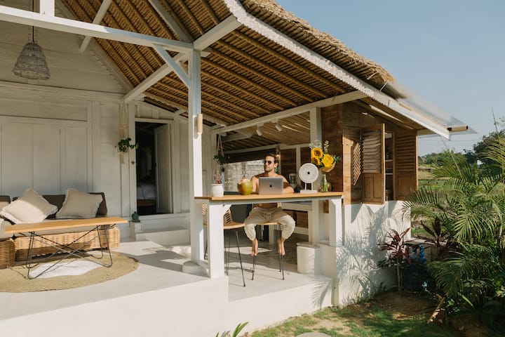 Villa Agus With Private Pool And Lush Garden - Canggu
