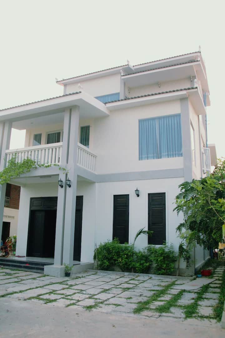 2 Rooms@private2nd Floor/livingroom/kitchen/wi-fi - Kambodscha