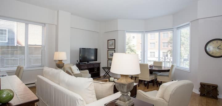Suite 101- Cosy Condo Downtown With Oceanviews - Halifax, NS, Canada