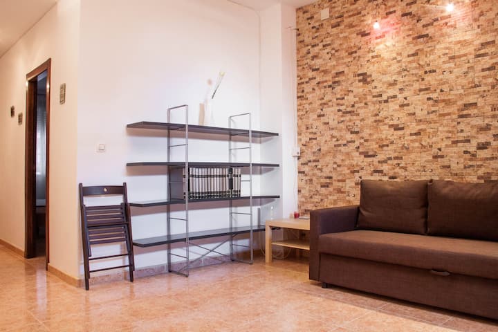 Acogedor Piso Con Terraza Cerca Del Metro Ayora - Valencia