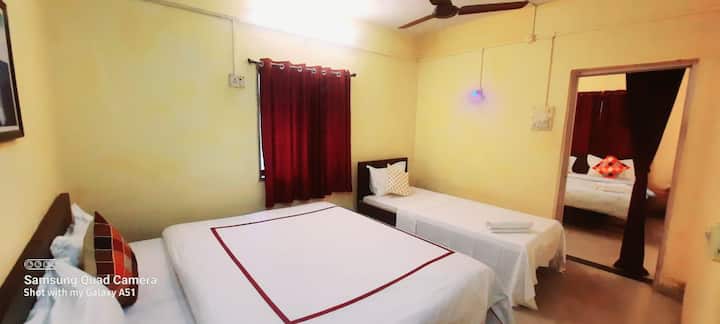 Best Place For Family And Friends Group - Vapi