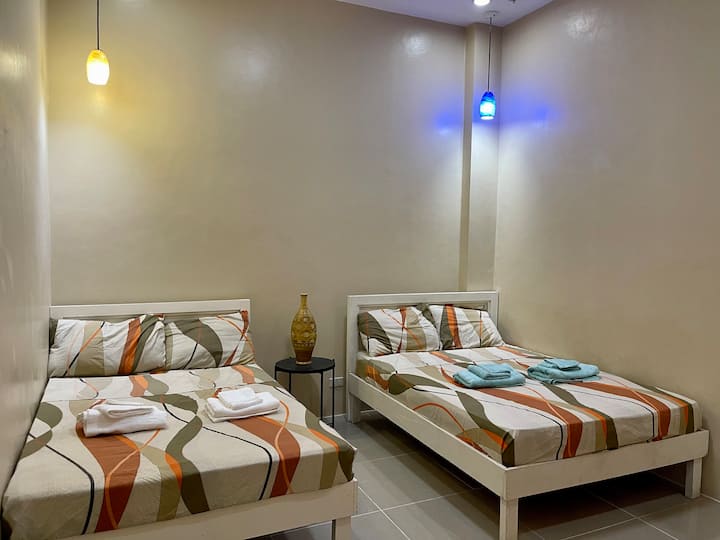 Anaventura 2-br Rental Unit(7-8pax) With 1 Carpark - Cebu