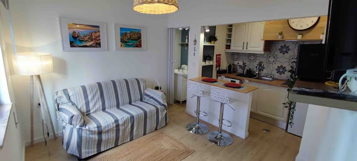 Linda Casinha No Centro Histórico De Lagos. - Lagos