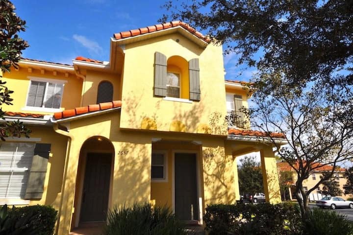 Beautiful 3b/3b Home 5 Min From Disney!  Wifi/pool - Celebration, FL