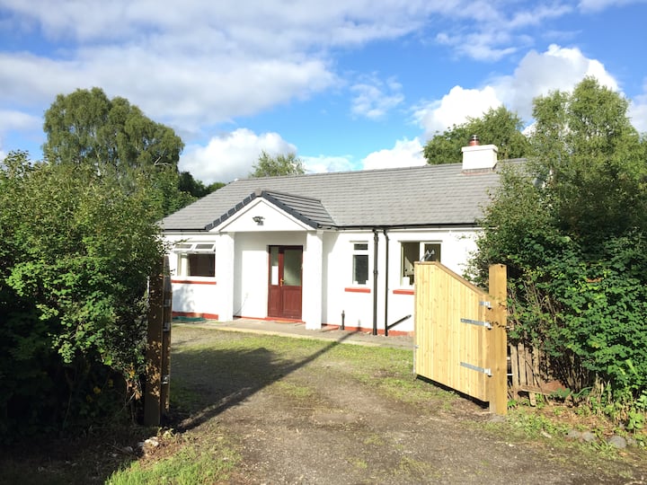 3 Bedroom Cottage With Hot Tub And Log Burner - Oban