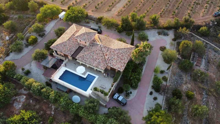 Bed & Breakfast Met Een Fantastisch Uitzicht. - Anna
