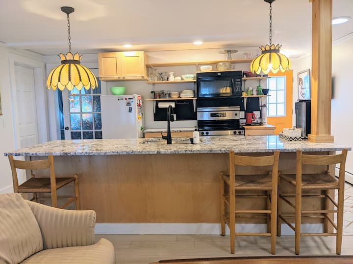 Pvdcoop:  Artsy Cozy, Close, East Side Apt. - Providence, RI