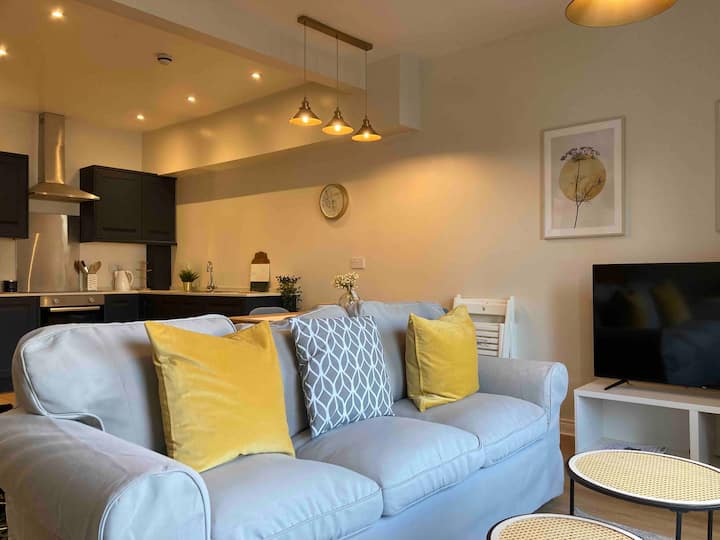 Spacious And Recently Renovated - Belfast