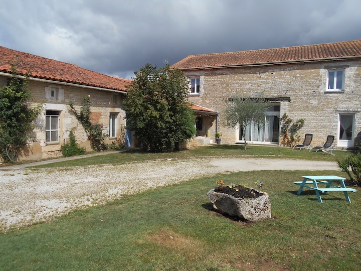 Maison Charentaise Familiale L'atamaëlys - La Rochefoucauld