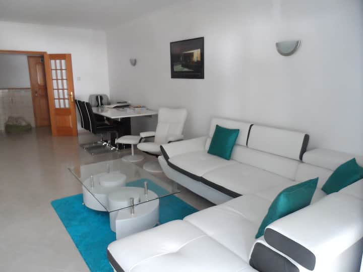Sunrise Room, Pool, Lagos. For 1 Or 2 People. - Lagos