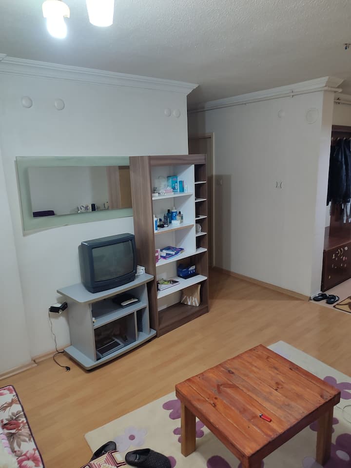 Yeşil Bir Site Içine Kurulu Mütevazı Bir Konut 1+1 - Yenimahalle