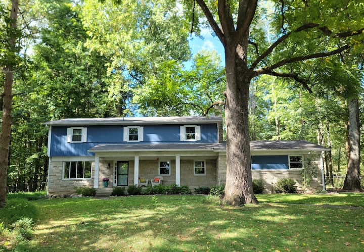 Secluded Yet Close 5 Br Home 7 Minutes To Campus - Bloomington, IN