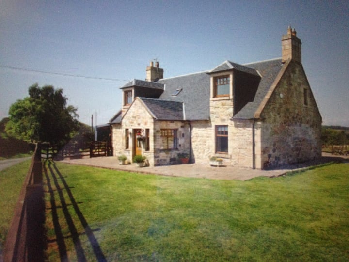 Beautiful Spacious Country House - Linlithgow Palace