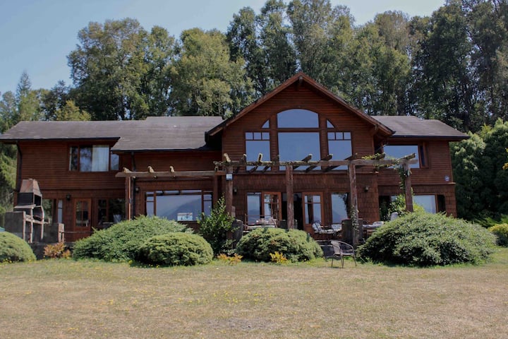 Casa De Campo Con Vista Al Lago En Panguipulli - Panguipulli