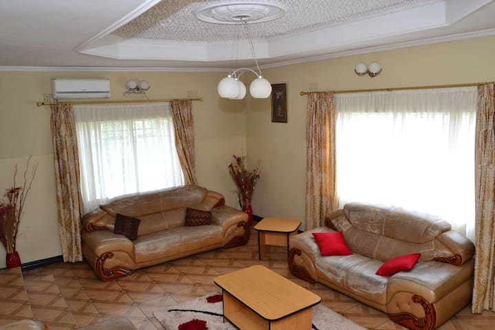 Supaar Apartment! - Blantyre
