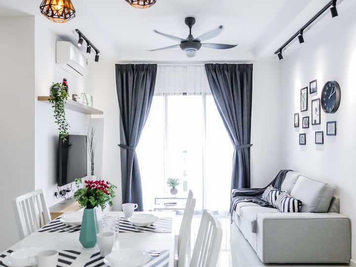 Stylish Cozy Mountain View Home For 6 Pax - Penang