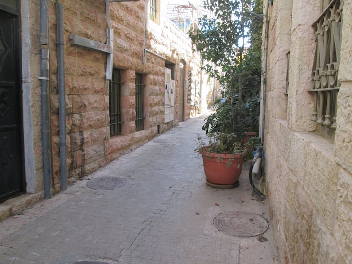 Beautiful 8 Bedrooms Nahlaot House - Jerusalem