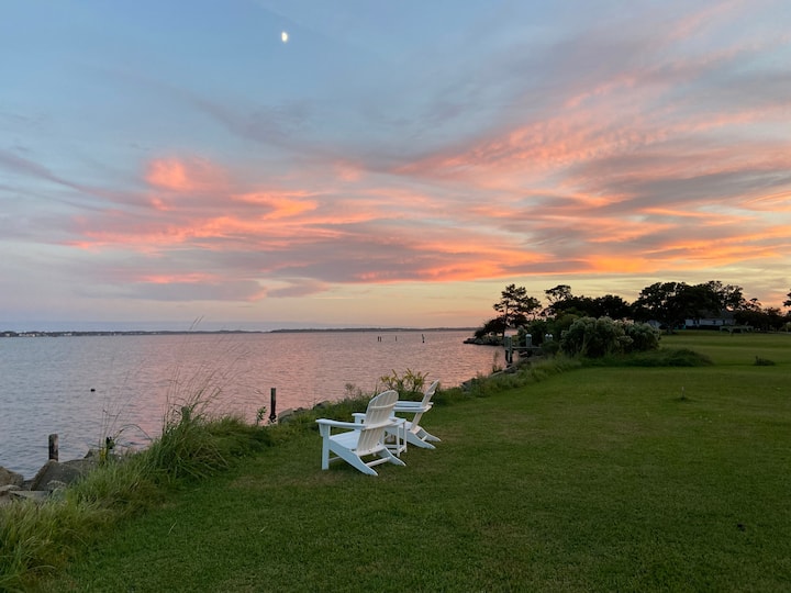 Hidden Bay Bungalow/sunrise Views/5 Min From Beach - Kitty Hawk, NC
