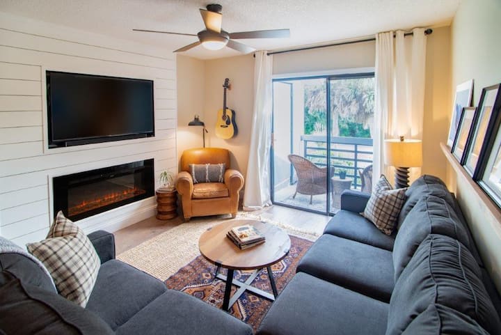 Sea Woods Beach Condo - Remodelación Completada 2019 - Edgewater, FL